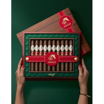 Trabucuri Davidoff Year of the Horse Limited Edition 2026 Toro Especial 10